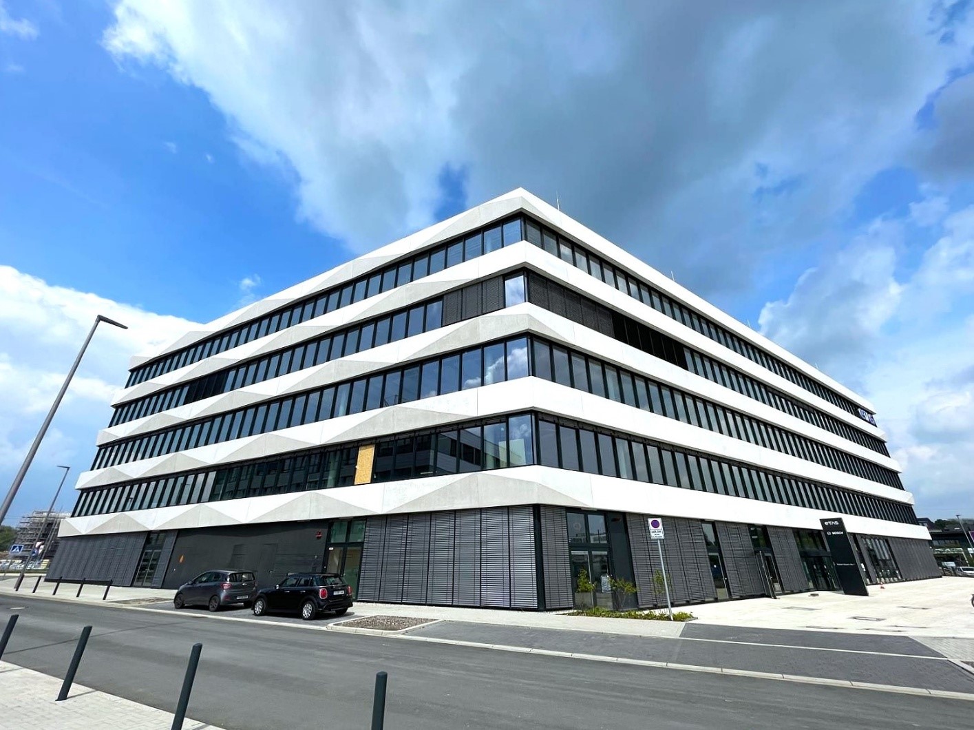 Robert Bosch Strasse 1